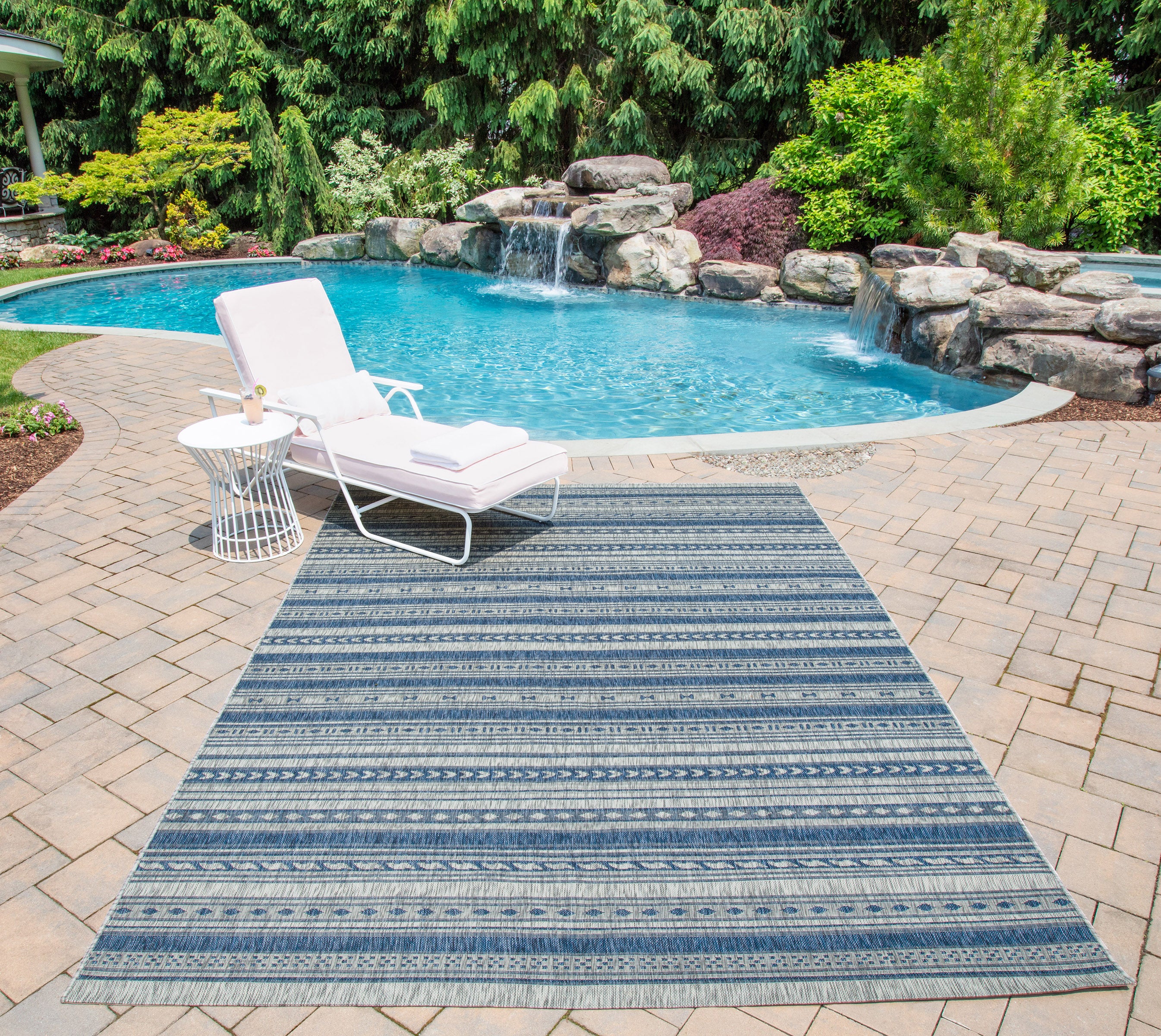 Outdoor Collection | Momeni Rugs
